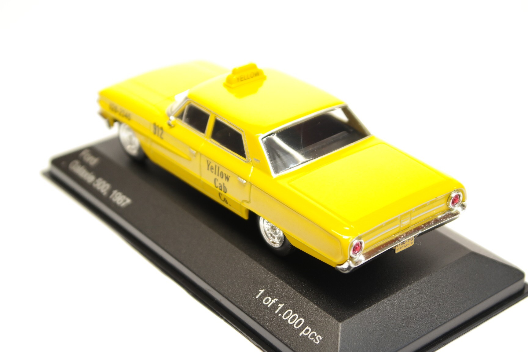 Ford Galaxie 500 New York Taxi - Diecast Ukraine