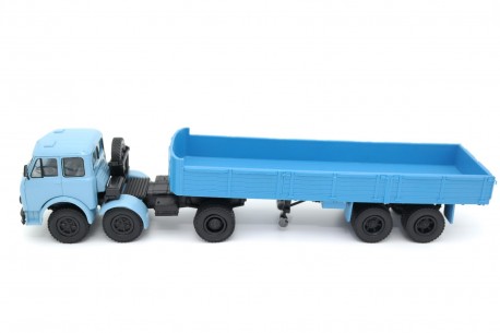 MAZ-520 with MAZ-5205 semi-trailer - Diecast Ukraine