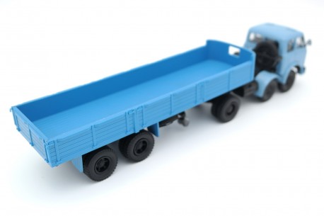 MAZ-520 with MAZ-5205 semi-trailer - Diecast Ukraine
