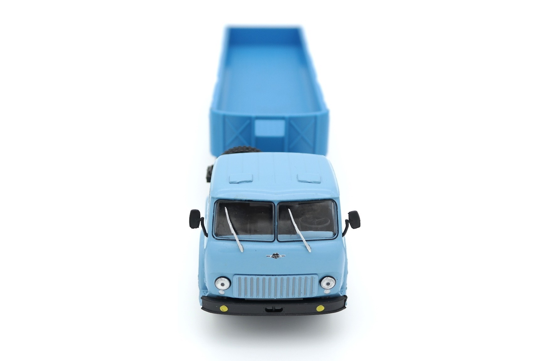 MAZ-520 with MAZ-5205 semi-trailer - Diecast Ukraine