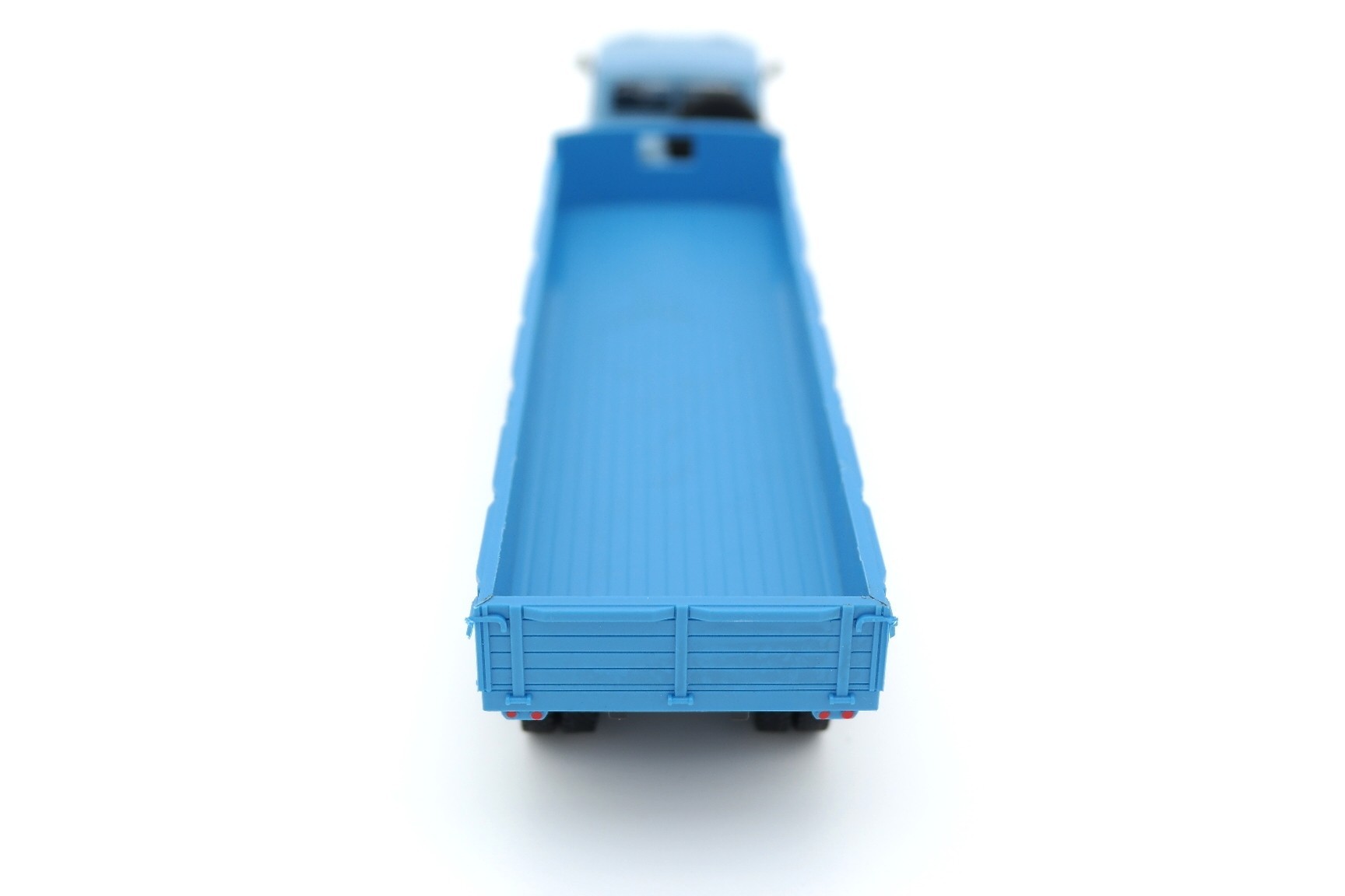 MAZ-520 with MAZ-5205 semi-trailer - Diecast Ukraine