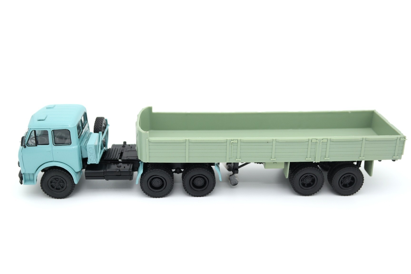 MAZ-515 with MAZ-5205 semi-trailer - Diecast Ukraine