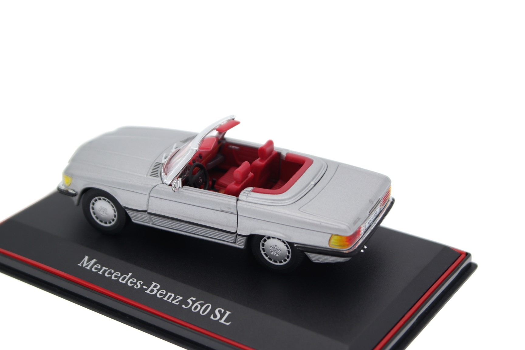 Mercedes-Benz 560 SL - Diecast Ukraine