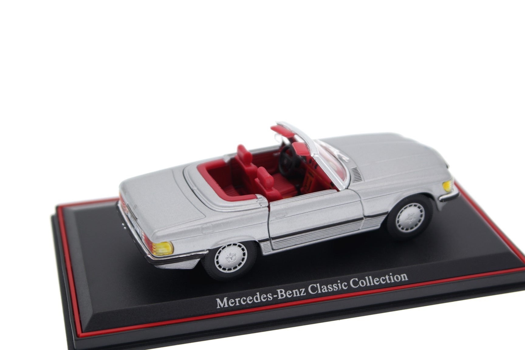 Mercedes-Benz 560 SL - Diecast Ukraine