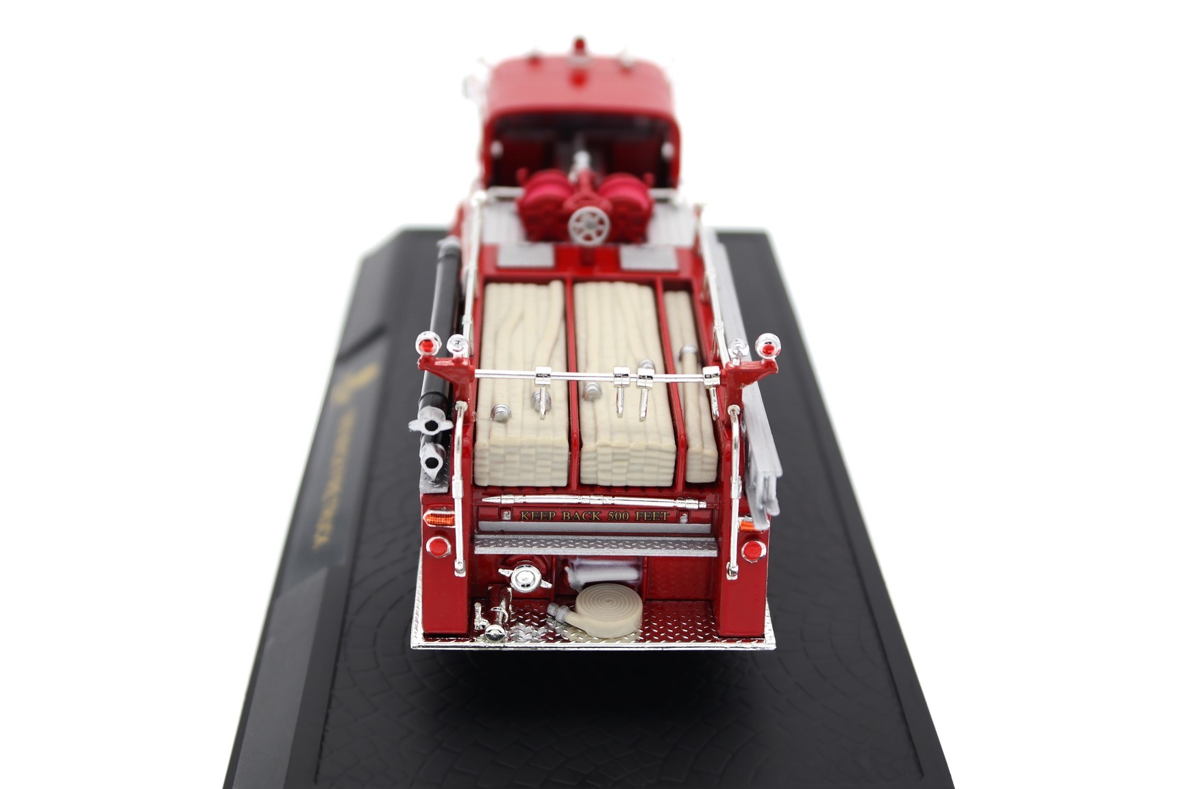 A collectible scale model Mack Serie C Fire Truck from Signature Models