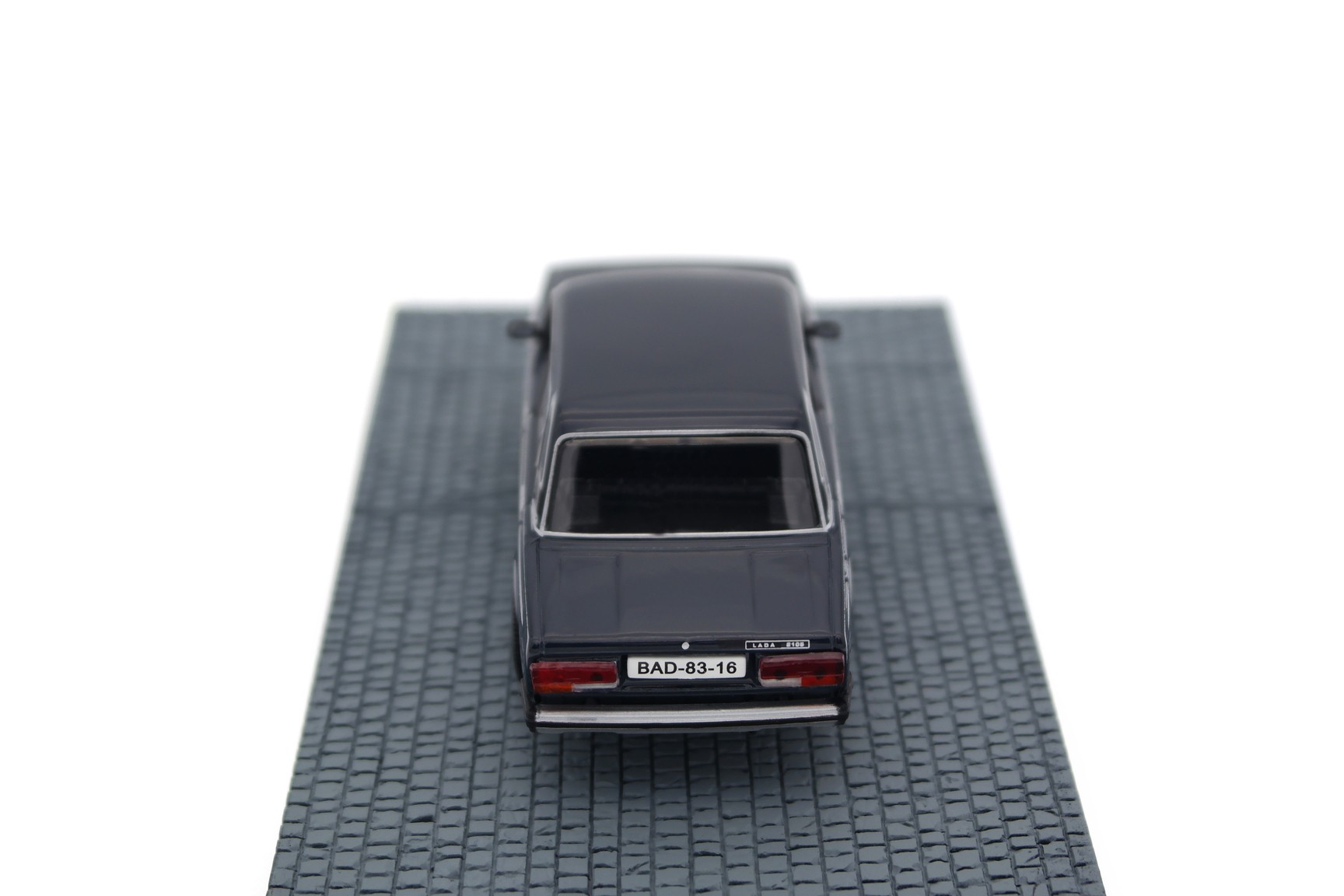 A collectible scale model VAZ-2105 Lada from Altaya