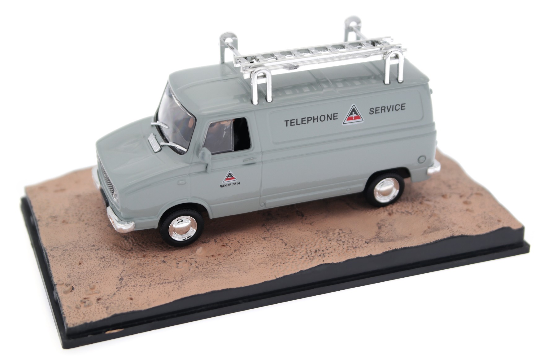 A collectible scale model Leyland Sherpa Van from Altaya