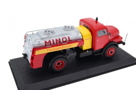 A collectible scale model IFA S 4000-1 SW7 Minol from Altaya
