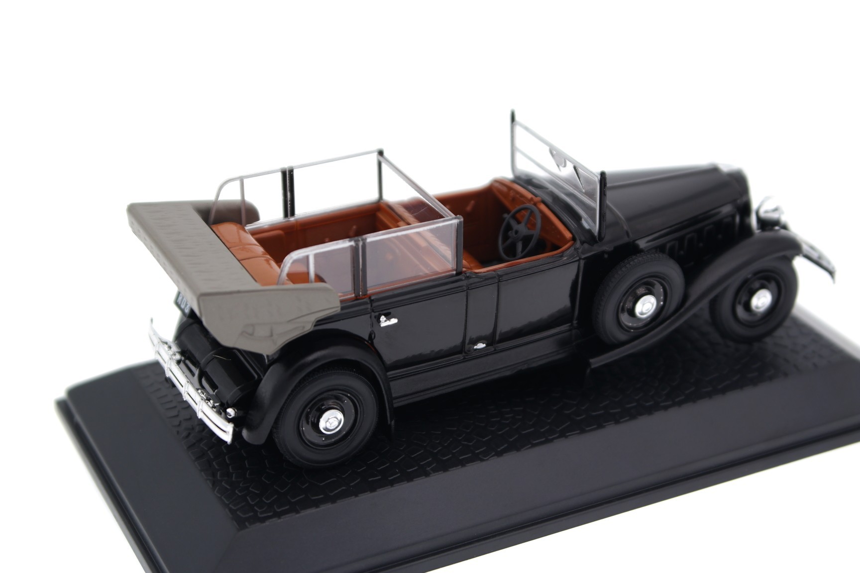 Коллекционная масштабная модель Renault Reinastella от Atlas